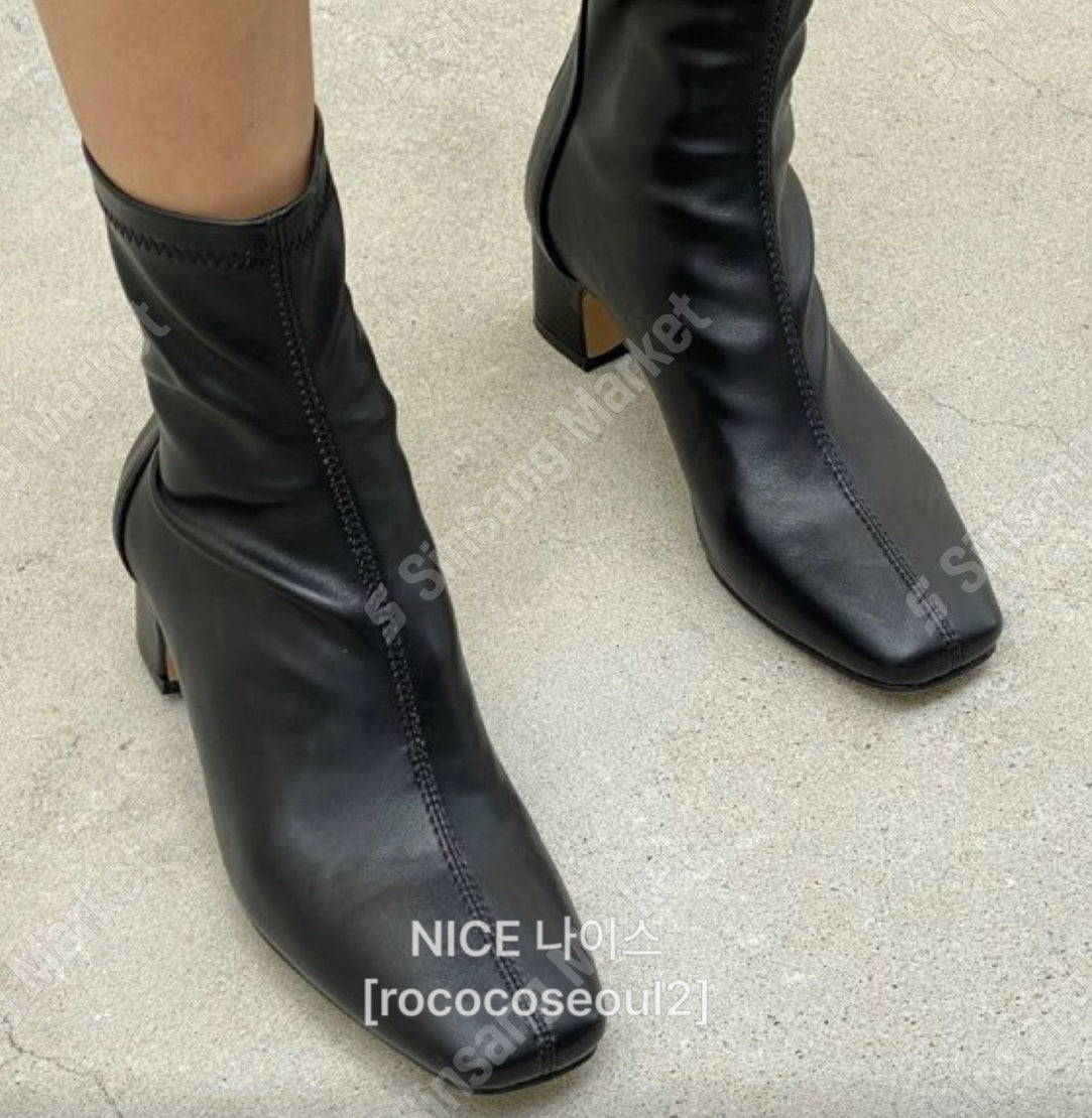 Nice Basic Ankle Boots 2025 – Rococo Seoul