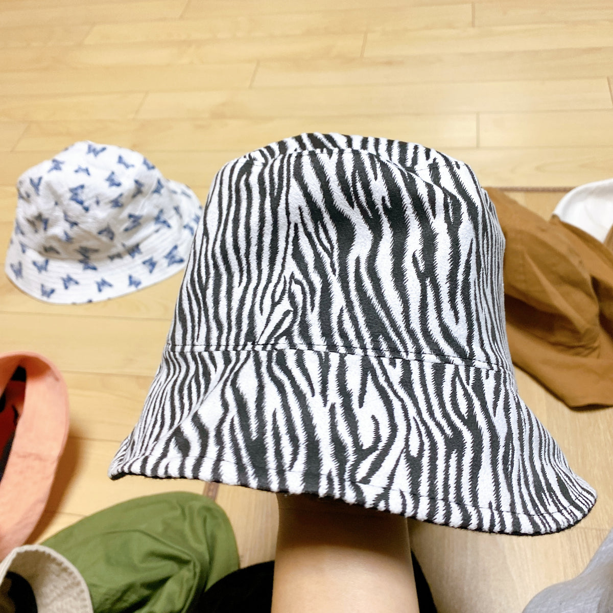 Zebra Reversible Bucket Hat – Rococo Seoul